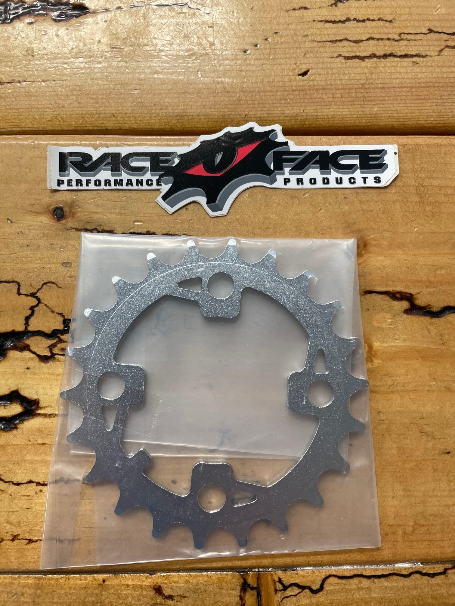 Raceface 22 Tooth 64mm BCD 9 Speed Chainring NOS – Gringineer Cycles